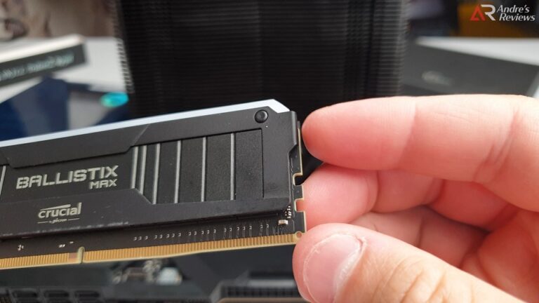 How to properly insert RAM sticks into a motherboard